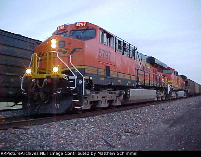 BNSF 5797